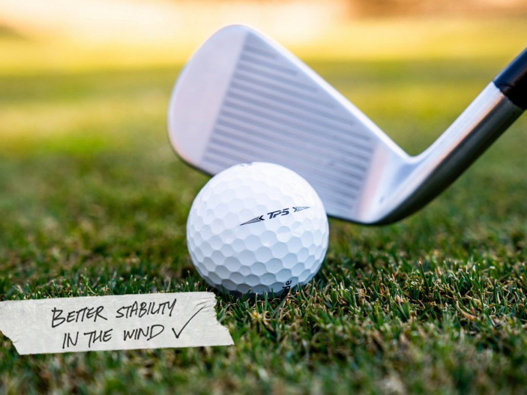 Banh golf Taylormade TP5 [2023] - withonegolf.com